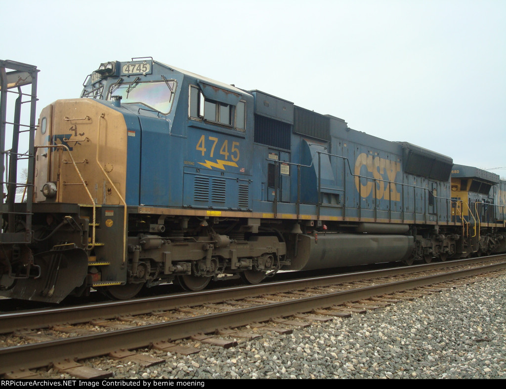 CSX 4745